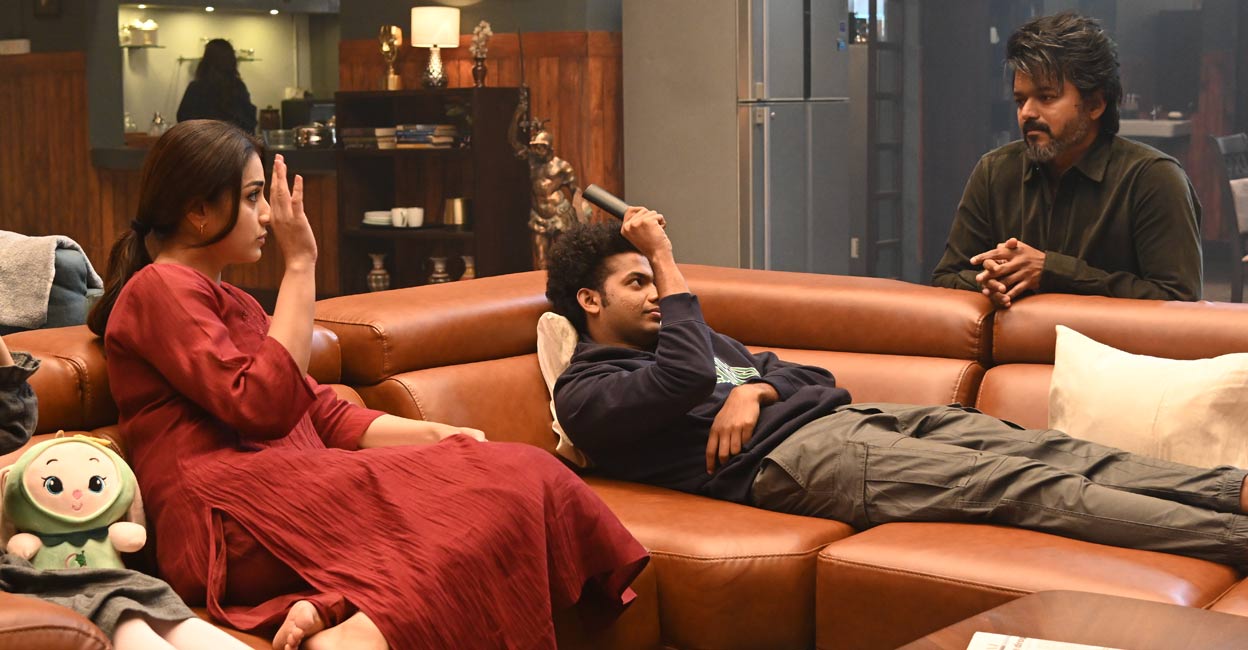 അന്ന് വിജയ്‌യുടെ പേര് പറഞ്ഞ് പരിഹാസം, ഇന്ന് അതേ താരത്തിന്റെ മകനായി ...