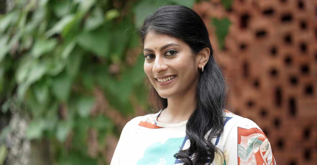 ഹൗഡിനിയിൽ ആസിഫ് അലിയുടെ നായികയായി ജലജയുടെ മകൾ | Devi Jalaja