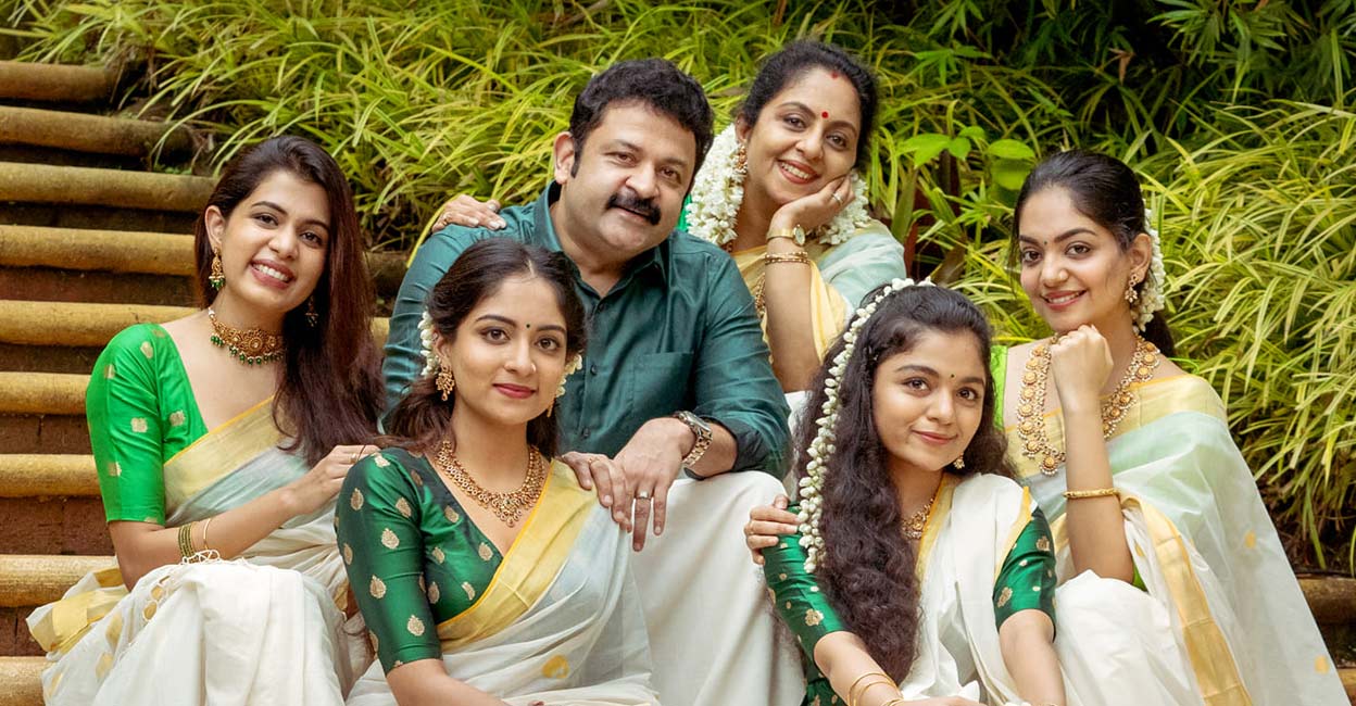 29 Years of Love: Krishnakumar and Sindhu Celebrate Their Wedding Anniversary - News Directory 3