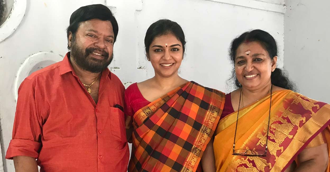 ആ രംഗത്തിൽ എന്റെ രവിയേട്ടനെയാണ് മനസ്സില്‍ കണ്ടത്: ശ്രീജ രവി പറയുന്നു ...