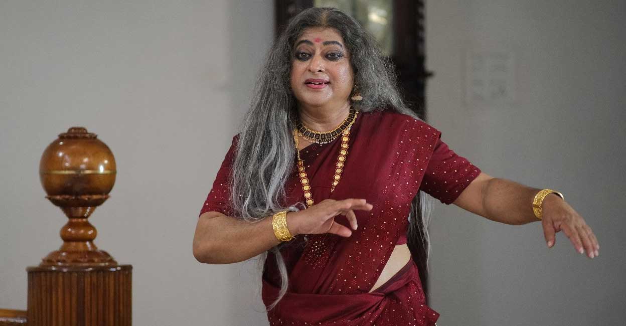 ഒരു മണിക്കൂറുകൊണ്ടാണ് ഞാൻ തുളസിയായത്: ആ മേക്കോവറിനെക്കുറിച്ച് രാജസേന ...