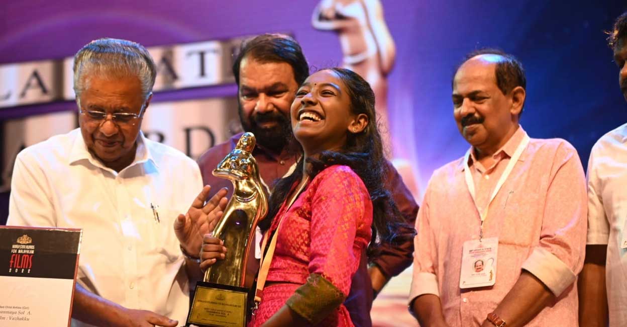 ‘വെളുപ്പാണോ സൗന്ദര്യം’; അവതാരകനെ തിരുത്തി തന്മയ; കയ്യടിച്ച് പ്രേക്ഷകരും ...