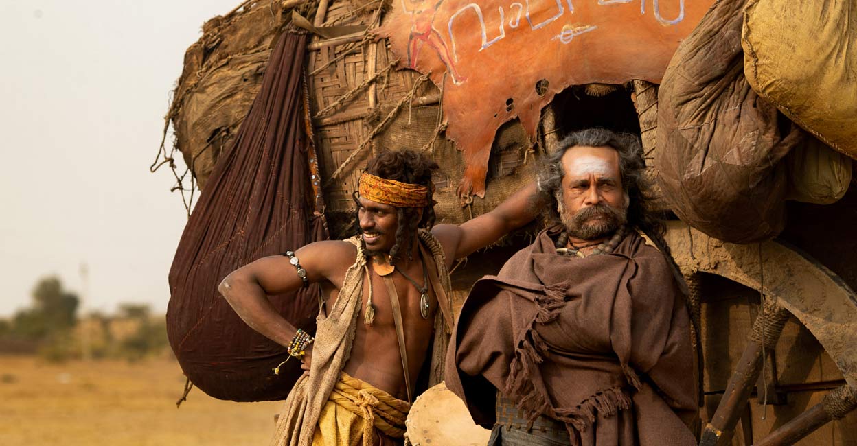 വാലിബനിൽ മോഹൻലാലിനൊപ്പം പ്രേക്ഷകരെ ഞെട്ടിക്കാൻ പോകുന്ന താരങ്ങ ...