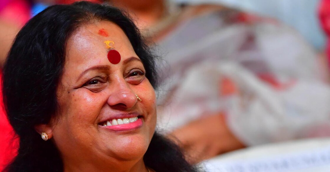 ആരുടെ മുന്നിലും നടുവളച്ചില്ല ആരെയും ഭയവുമില്ല; സീമയെ ഭയപ്പെടുത്തുന്ന ...