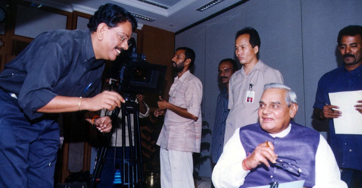 പ്രിയതരം ഈ ഫ്രെയിമുകള്‍... - Priyadarshan | 40 Years | Malayalam Cinema ...