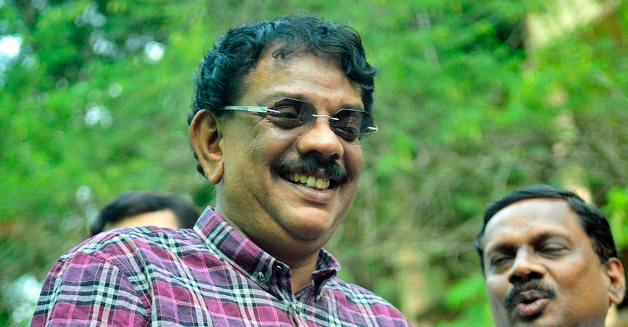 പ്രിയതരം ഈ ഫ്രെയിമുകള്‍... - Priyadarshan | 40 Years | Malayalam Cinema ...