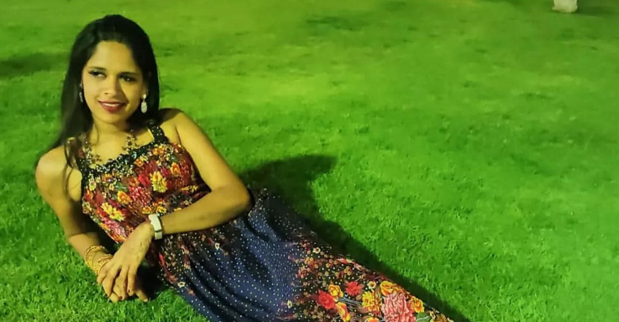 ഭർത്താവിന്റെയും മകന്റെയും മരണം: മലയാളം അഡൽറ്റ് വെബ്സീരിസ് നടിക്കെതിരെ ...