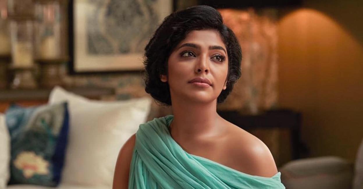 അറസ്റ്റ് ചെയ്യപ്പെട്ടിട്ടില്ലെന്ന് റിമ: സുചിത്രയ്ക്കെതിരെ മാനനഷ്ടത്തിനു ...