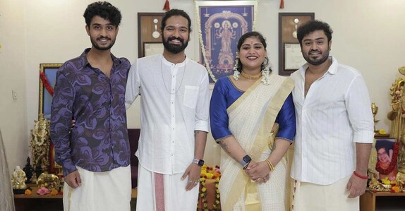 കുടുംബിനിയായി ഭാഗ്യ സുരേഷ്; ഭർത്താവിന്റെ വീട്ടിൽ നിന്നുള്ള ചിത്രവുമായി താരപുത്രി | Bhagya Suresh ...