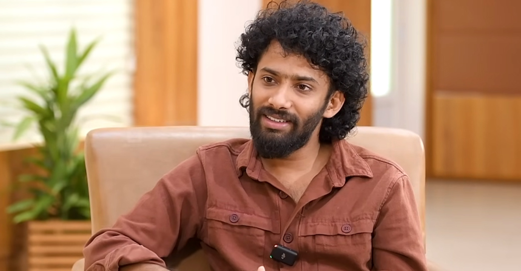 ബക്കറ്റിലും പാട്ടയിലും സ്ട്രിങ്സ് വച്ച് പോറ്റി തീം മ്യൂസിക് ...