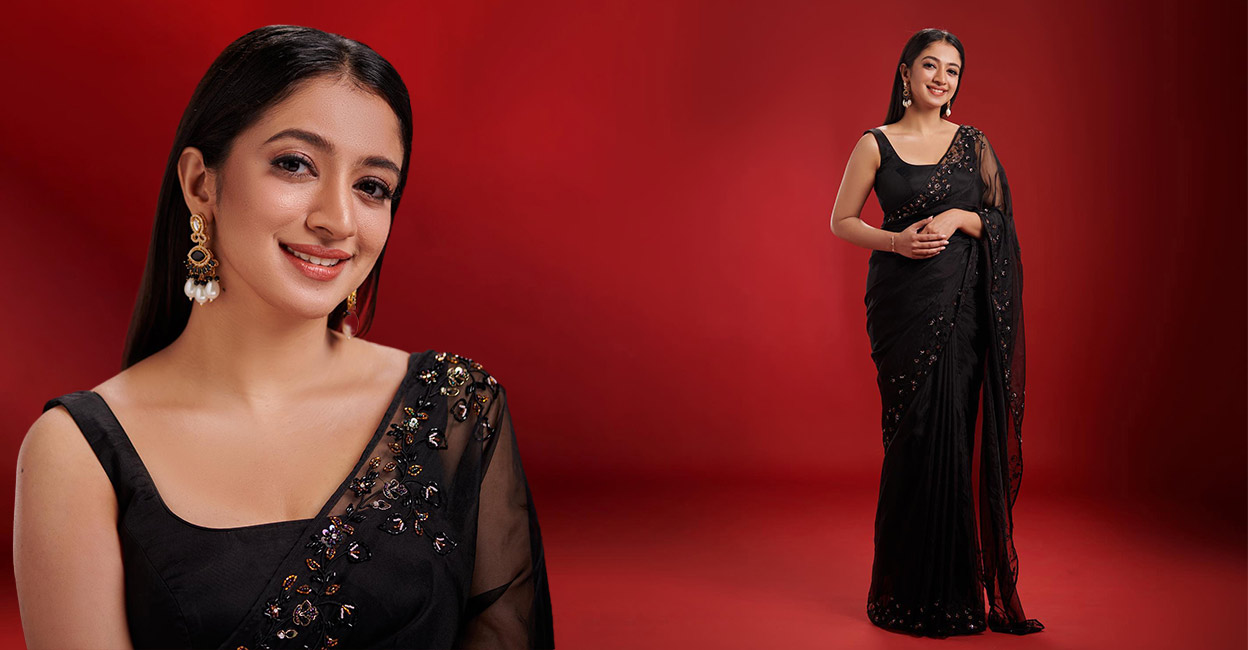 സാരിയിൽ സൂപ്പർ സുന്ദരിയായി നിത്യ മാമ്മൻ; ഫോട്ടോഷൂട്ട് ചിത്രങ്ങൾ വൈറ ...