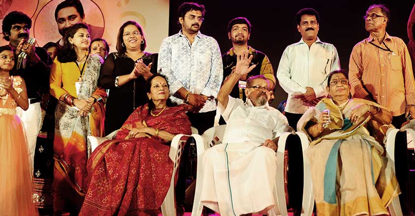 സുഖമൊരു ബിന്ദു, ദുഃഖമൊരു ബിന്ദു; പാട്ടോർമയിലെ രണ്ടു താരകങ്ങൾ