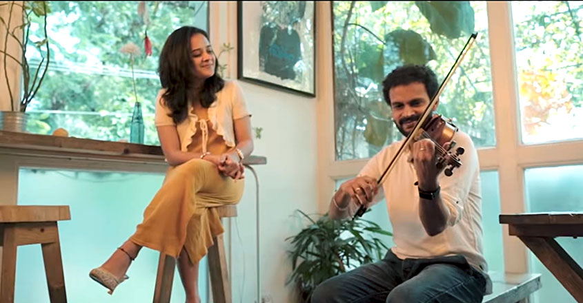 അഞ്ജുവിന്റെ ശബ്ദവും ഫ്രാൻസിസിന്റെ വയലിനും; കിടു ഫീലാണ് ഈ കിലുകിൽ പമ്പരം ...