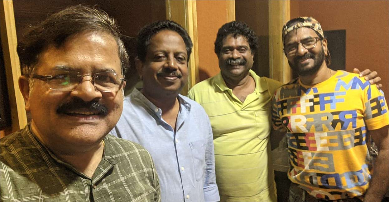 40 വർഷത്തിനു ശേഷം വീണ്ടും ‘വെള്ളിച്ചില്ലും വിതറി’ കൃഷ്ണചന്ദ്രൻ