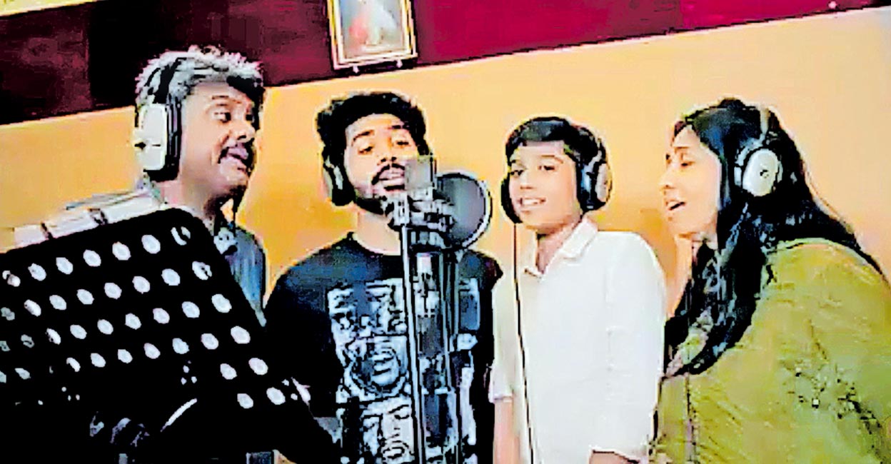 പാട്ടിന്റെ അമ്പിളിക്കല! | Special story about the political singer Apu John