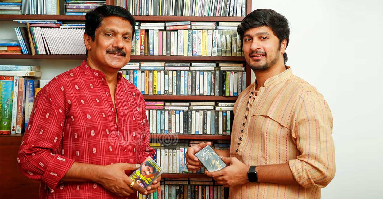 കസെറ്റ് കാലത്തിന്റെ ഓർമയുമായി മകനൊപ്പം വേണുഗോപാൽ; കുറിപ്പ് വൈറ ...