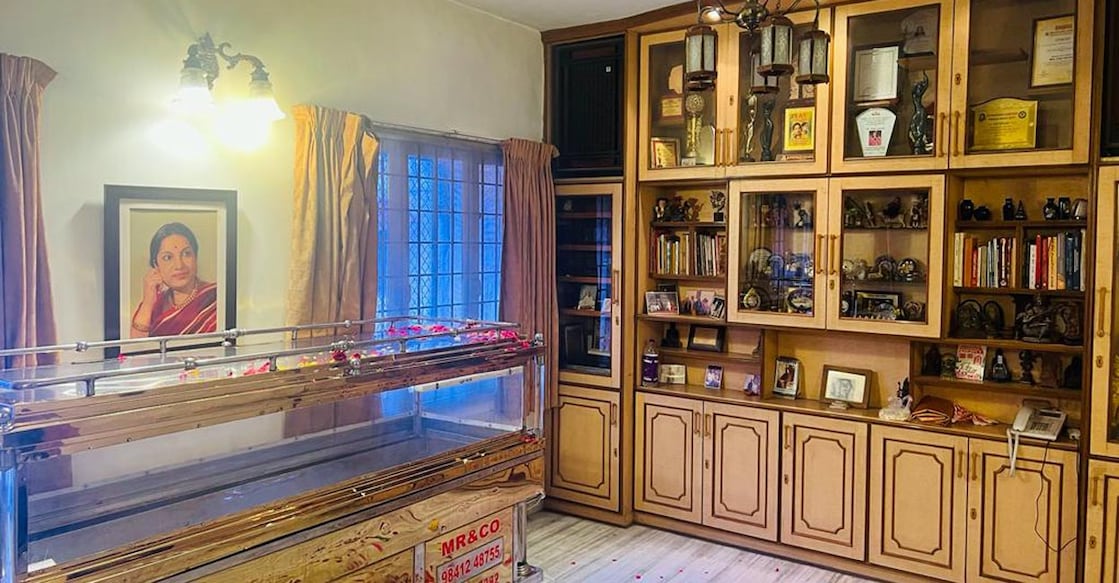 അപ്രതീക്ഷിതമാണ് ജീവിതത്തിൽ സംഭവിക്കുന്നതൊക്കെയും.. അനിർവചനീയവും! - Vani ...