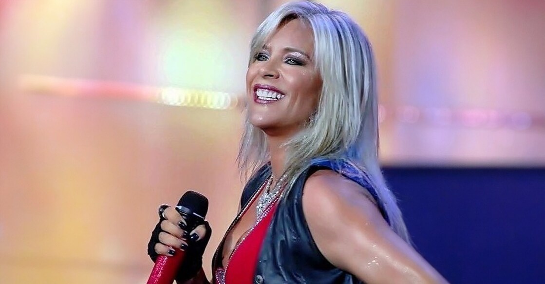 മദ്യപിച്ച് വിമാനത്തിൽ ബഹളമുണ്ടാക്കി; പോപ് താരം അറസ്റ്റിൽ | Singer ...