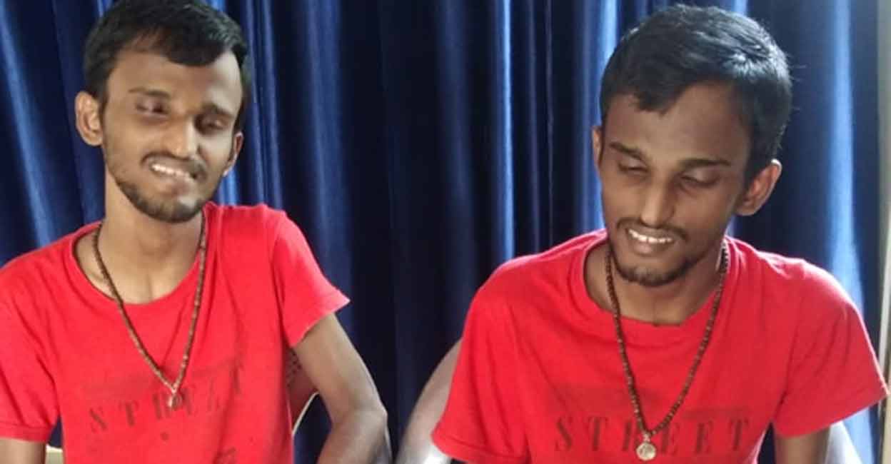 മക്കൾക്ക് കാഴ്ച തിരികെ കിട്ടുവാൻ അച്ഛനും അമ്മയും മുട്ടാത്ത വാതിലുകളില്ല ...