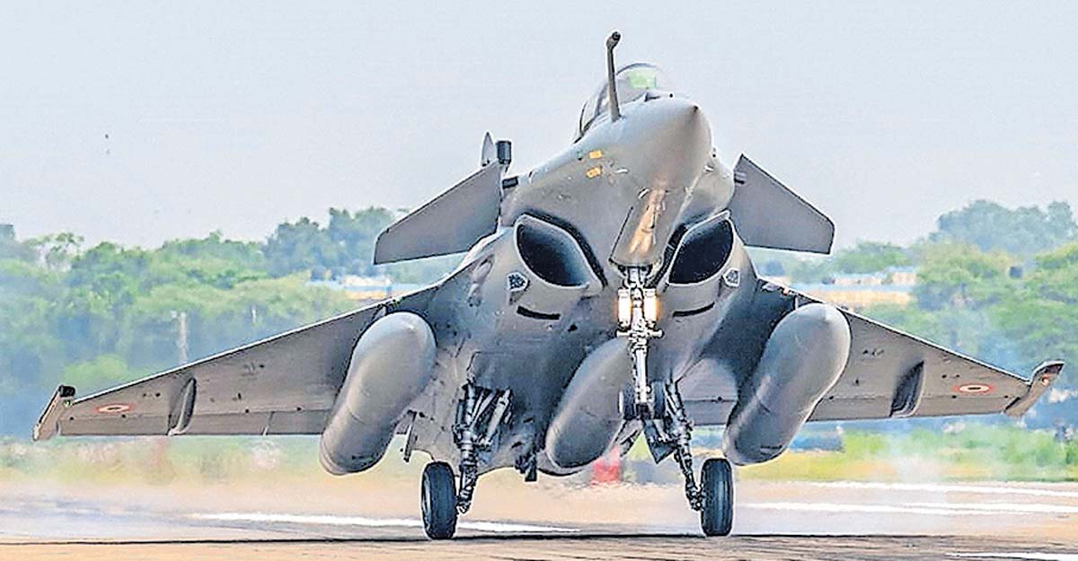 റഫാൽ ഇരമ്പിയെത്തി; കരുത്തോടെ സേന | Rafale | Malayalam News | Manorama ...