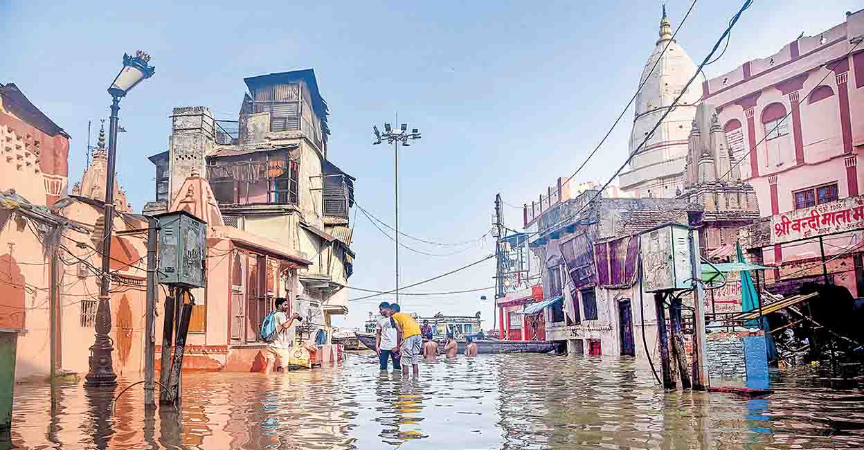 ഗംഗ കരകവിഞ്ഞു; വാരാണസിയിൽ പ്രളയം - Varanasi Flood | Manorama Online