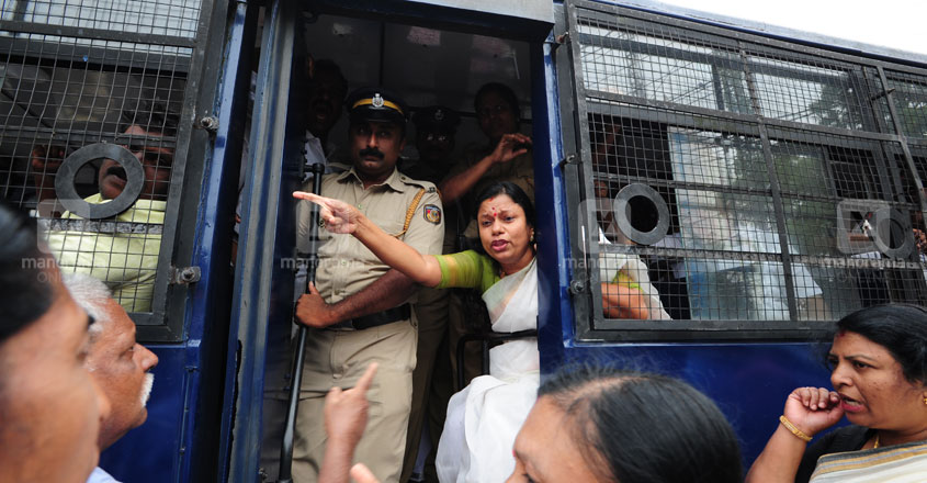 മുകേഷ് തികഞ്ഞ പരാജയം: ബിന്ദു കൃഷ്ണ | Kerala Assembly Election | UDF ...