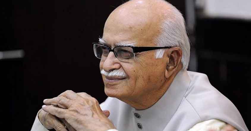 അഡ്വാനിക്ക് നിർബന്ധിത വിരമിക്കൽ: ശിവസേന