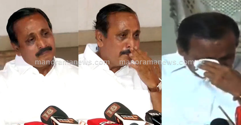 സിപിഎം വെട്ടാതെ കൊല്ലുകയാണ്; വാർത്താസമ്മേളനത്തിൽ പൊട്ടിക്കരഞ്ഞ് എം.കെ ...