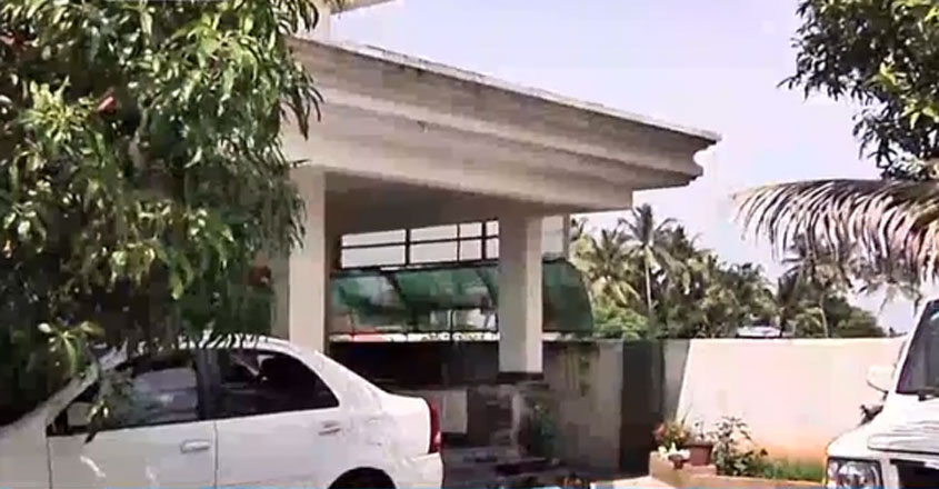 റെയ്ഡില്‍ കണ്ടെത്തിയത് 9 ലക്ഷം രൂപയും സ്വര്‍ണവും; ഡിവൈഎസ്പി കുരുക്കില് ...