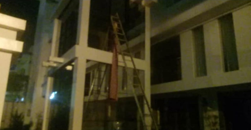 ശ്രീശാന്തിന്റെ വീട്ടിൽ തീപിടിത്തം; ഒരു മുറി കത്തിനശിച്ചു; ആളപായമില്ല ...