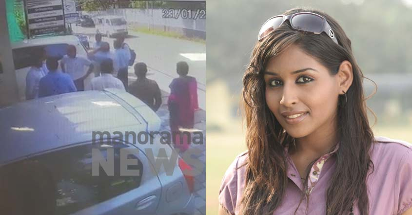 നടി ലീന മരിയയുടെ ബ്യൂട്ടി പാർലറിലും വീട്ടിലും സിബിഐ പരിശോധന | leena ...