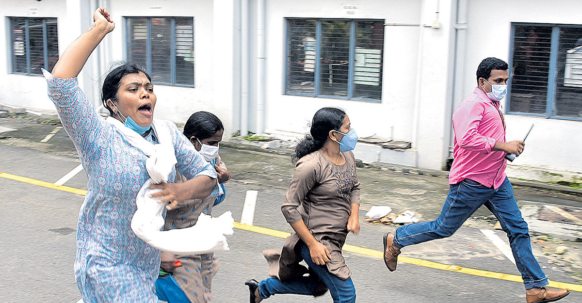 സെക്രട്ടേറിയറ്റിനുള്ളിൽ മഹിളാ മോർച്ച പ്രതിഷേധം | Kerala | Manorama News