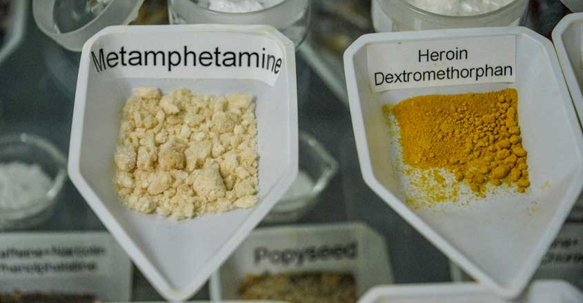 ചൈനയെ ആശ്രയിച്ചു, സിന്തറ്റിക് മരുന്നുകളുടെ പുറകേ പോയി; ‘പണി’ കിട്ടി ...