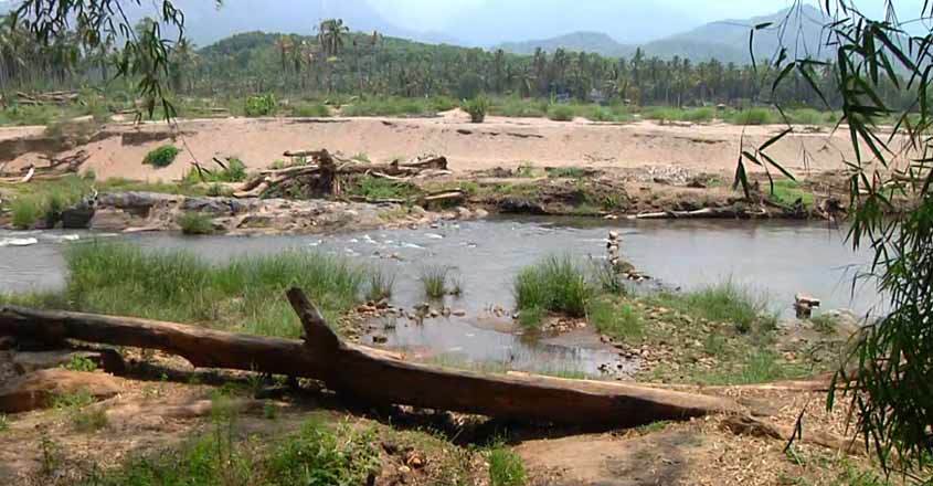 പ്രളയത്തില്‍ കൃഷിയിടം മണൽക്കൂമ്പാരമായി; നഷ്ടപരിഹാരമില്ല | Kavalappara ...