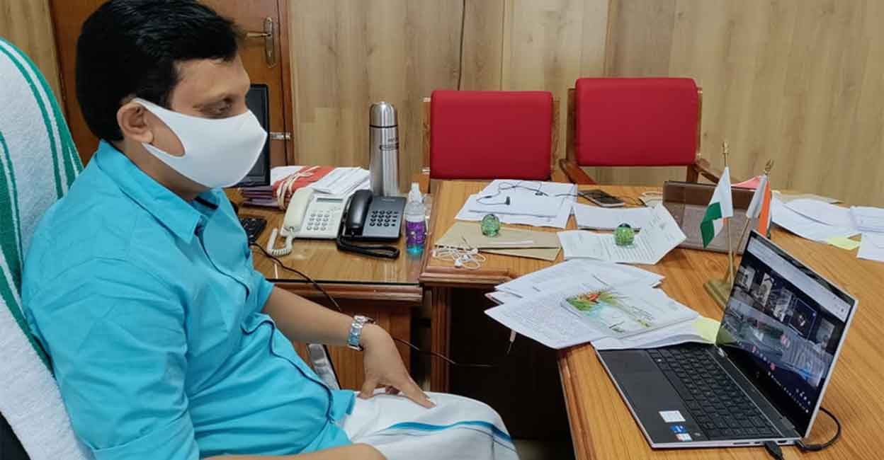 റോഡിലെ കുഴികളെല്ലാം അടയ്ക്കും | PA Mohammed Riyas | Public Works | CPM ...