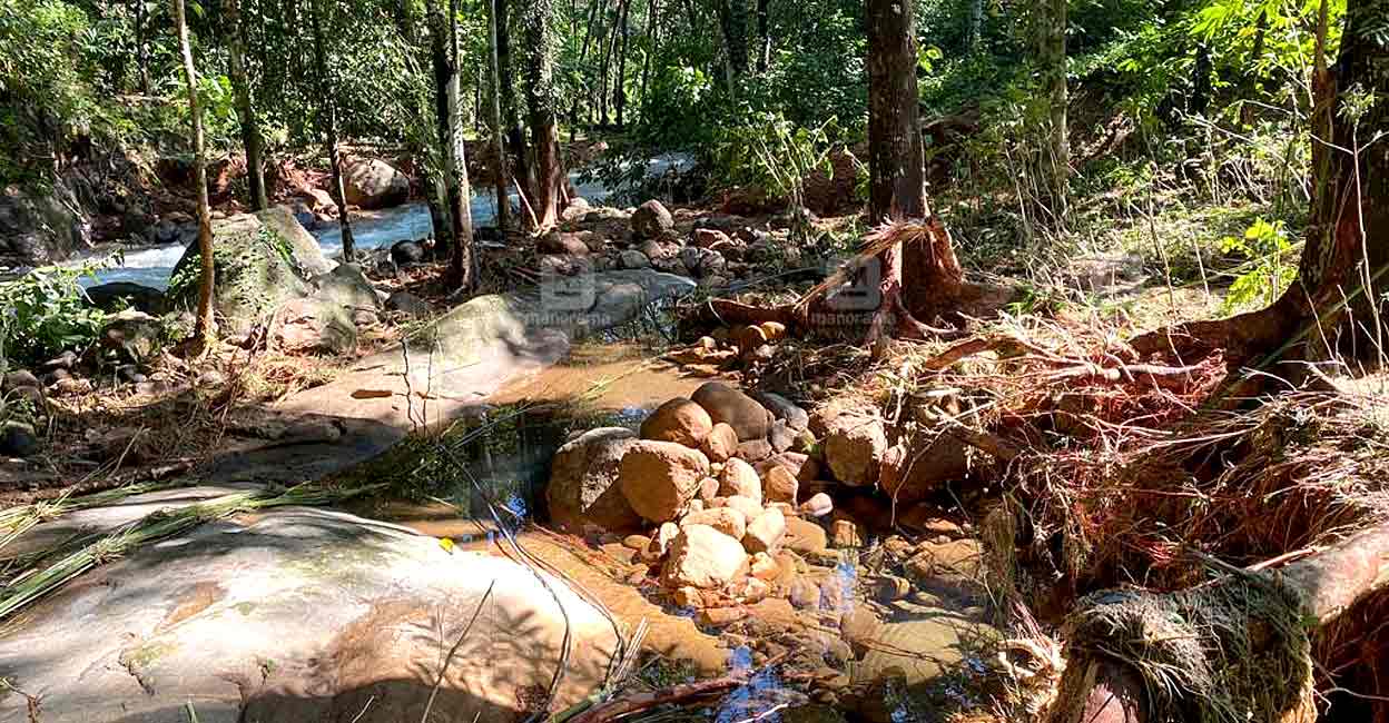 സീതത്തോടിൽ രാത്രി ഉരുൾപൊട്ടി, കൃഷിനാശം; ആളപായമില്ല |Pathanamthitta ...