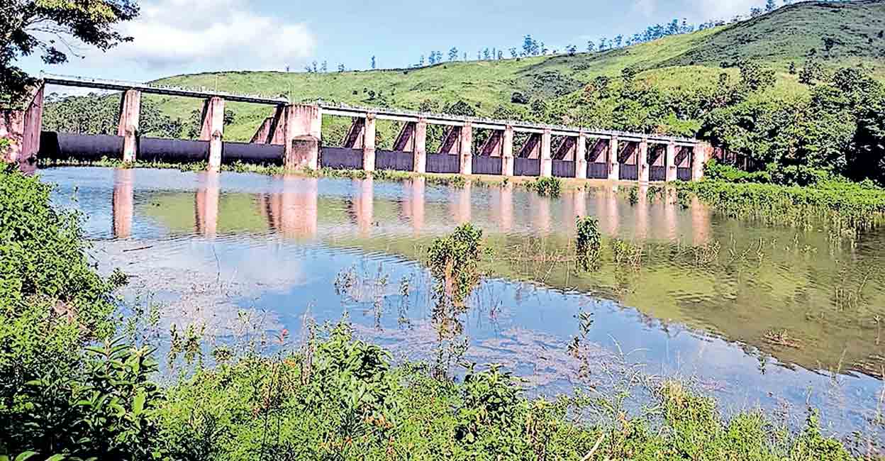 നീരൊഴുക്കു കുറഞ്ഞു; മുല്ലപ്പെരിയാർ ഡാമിന്റെ അവസാന ഷട്ടറും അടച്ചു ...
