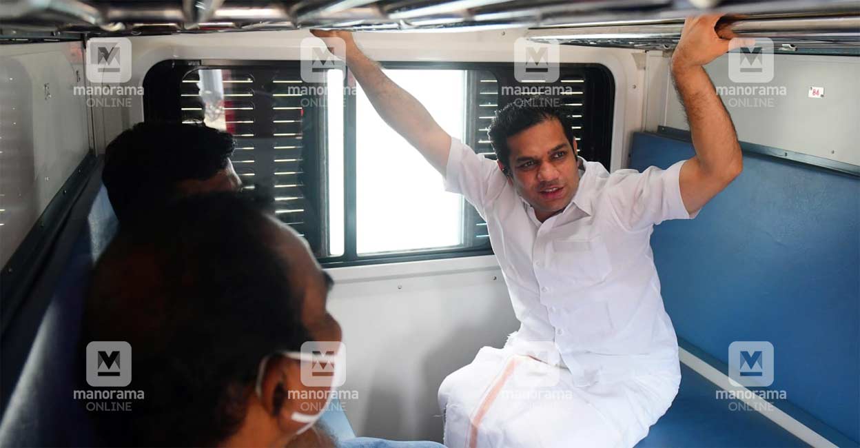 എൽഎച്ച്ബി കോച്ചുകളുമായി ‘മംഗള’ ആദ്യയാത്ര നടത്തി | Manorama Online