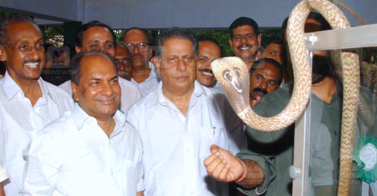 മാടായി മുതൽ നെന്മാറ വരെ; സിപിഎം സർവസന്നാഹങ്ങളോടെ നേരിട്ട എംവിആർ | MV ...