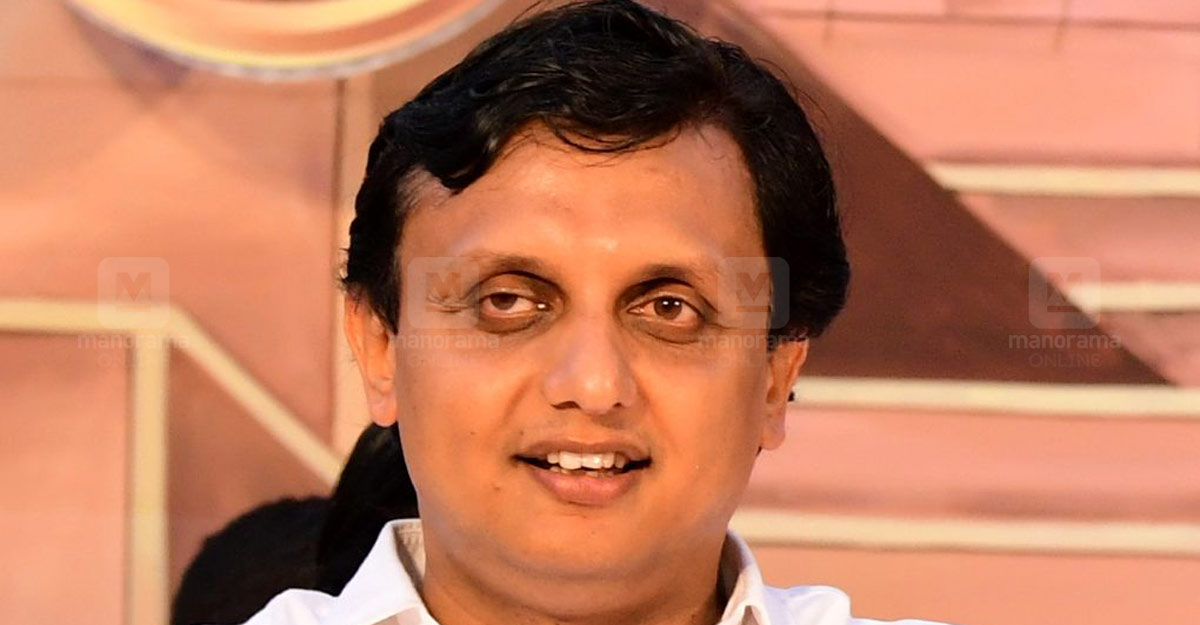 വെന്റിലേറ്റർ വേണമെന്ന് കലക്ടർ; എത്തിച്ചു നൽകി മന്ത്രി | PA Mohammed ...