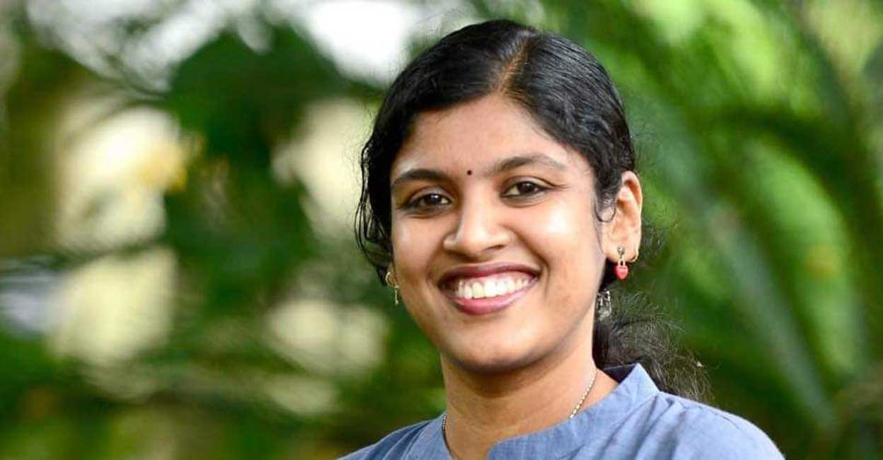 ഗൈഡും വിദഗ്ധരും കണ്ടില്ലേ? ചിന്തിച്ചാൽ അന്തമില്ല - Chintha Jerome | Manorama News