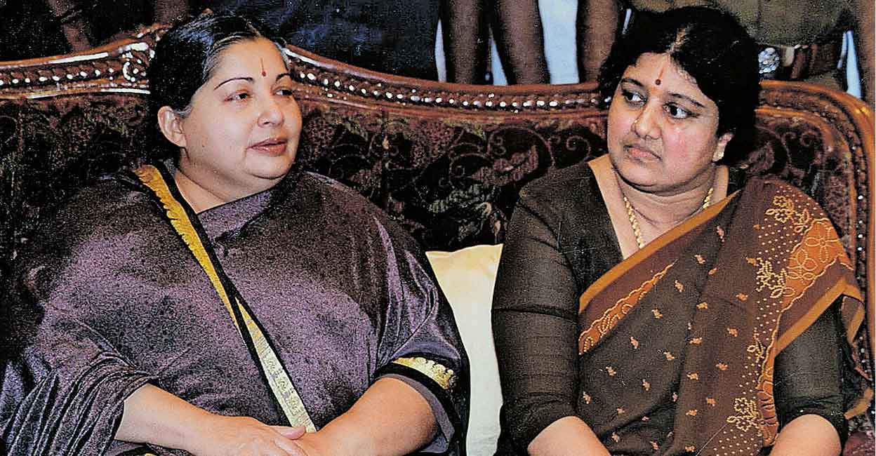 ജയലളിതയുടെ ‌ചരമദിനത്തിൽ ശശികലയ്ക്ക് തിരിച്ചടി