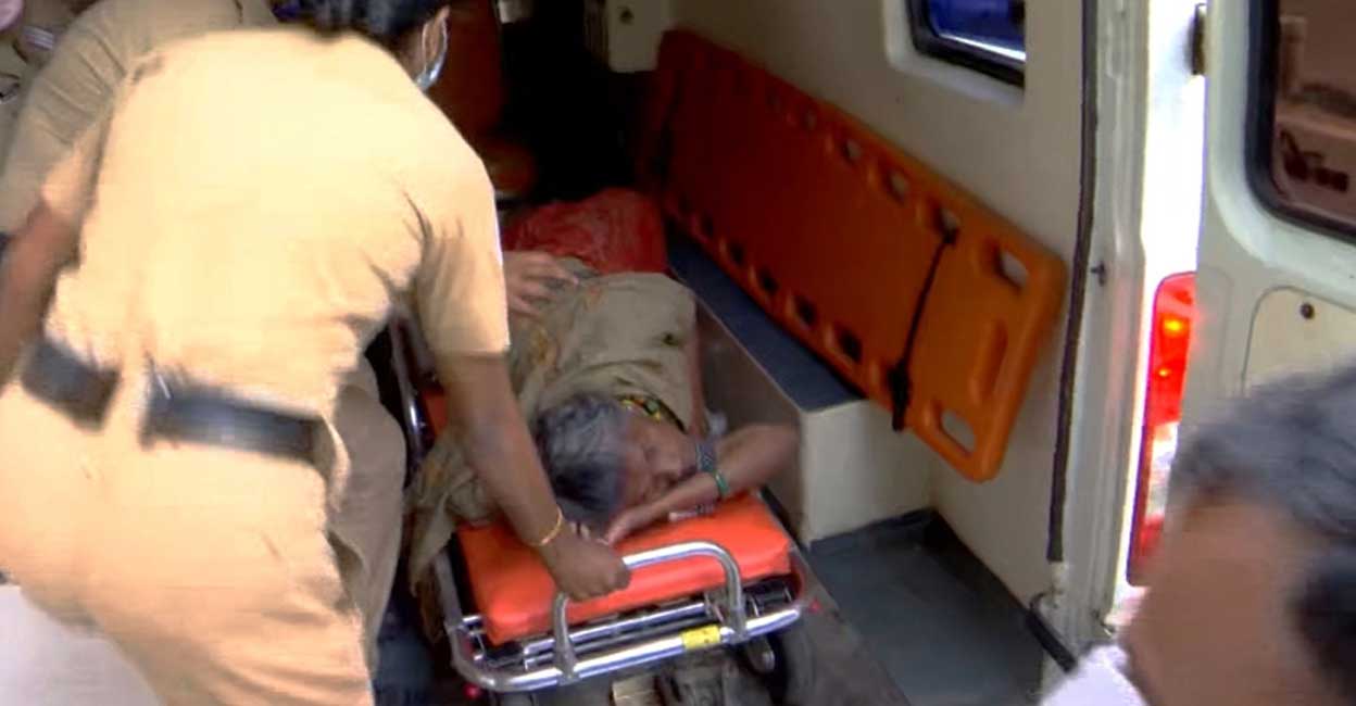 നിരാഹാരസമരം: ദയാബായിയെ അറസ്റ്റ് ചെയ്ത് ആശുപത്രിയിലേക്ക് മാറ്റി- Daya ...