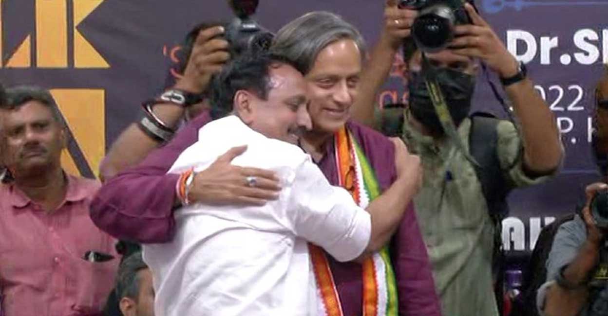 സതീശനും രമേശും കെസിയും ഒരു പക്ഷത്ത്; ഗ്രൂപ്പുകളെ പൊളിച്ച് തരൂര്‍ ഇഫക്ട് ...