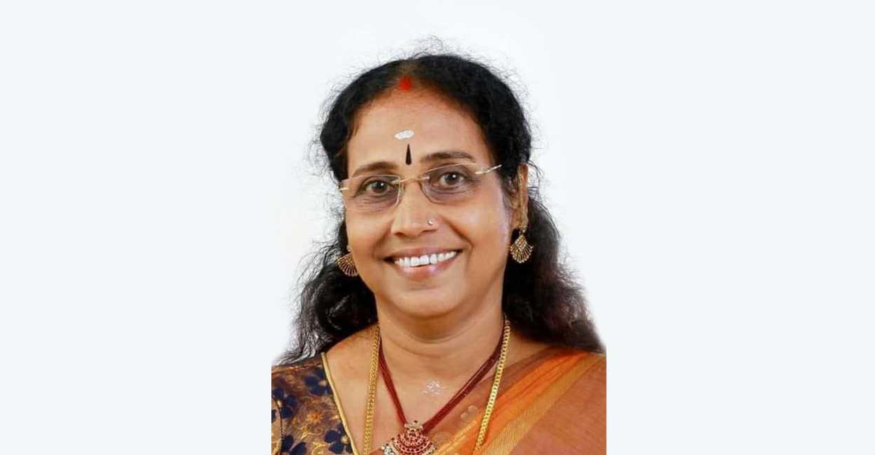 ആലപ്പുഴ ഡിസിസി ജനറൽ സെക്രട്ടറി ശ്രീദേവി രാജൻ വാഹനാപകടത്തിൽ മരിച്ചു ...