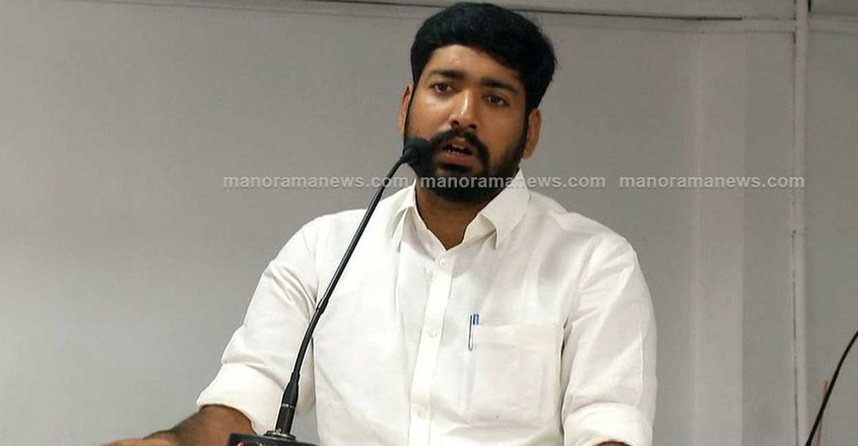 പണിയെടുക്കാത്തവരെ നേതാക്കള്‍ സംരക്ഷിക്കുന്നു: വിമർശിച്ച് കെ.എം ...