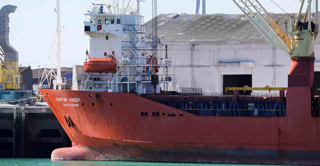 റഷ്യന്‍ കപ്പല്‍ ഫ്രാന്‍സ് പിടിച്ചെടുത്തു; നടപടി ഉപരോധം ലംഘിച്ചതിന് ...