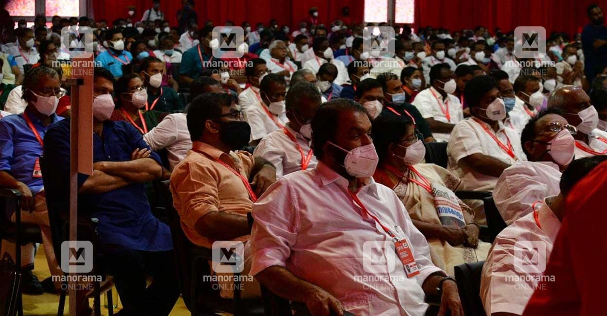 ‘മന്ത്രിമാർ ശ്രദ്ധിക്കണം; എറണാകുളം ജില്ലാ സമ്മേളനം മറ്റുള്ളവയുടെ ശോഭ ...