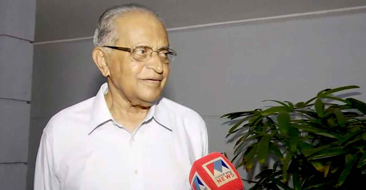 ‘നാലാം മുന്നണി വോട്ട് പ്രതീക്ഷിക്കുന്നവരെ വിശ്വാസം രക്ഷിക്കട്ടെ’ | PC ...