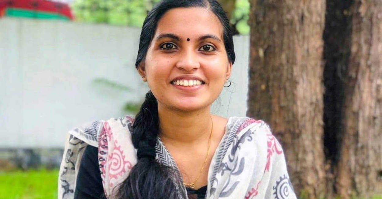 ‘അനാവശ്യ സമരം; വാഴവെട്ടി സീറ്റിൽ വച്ചത് അംഗീകരിക്കാനാകില്ല; ബാഹ്യഇടപെടൽ പരിശോധിക്കും’ - K ...